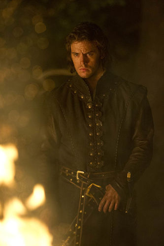 Picture of William ( Sam Claflin )