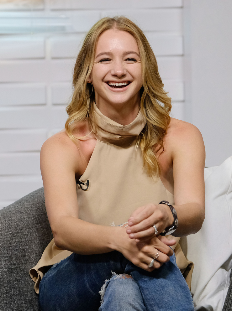 Picture of Mollee Gray