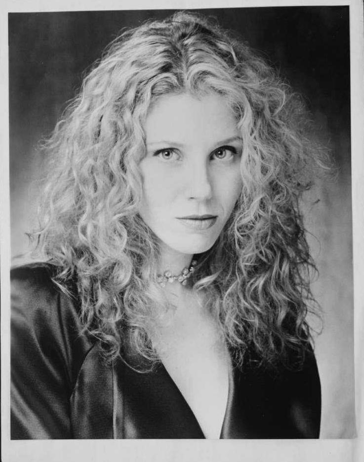 Picture of Claudia Lonow