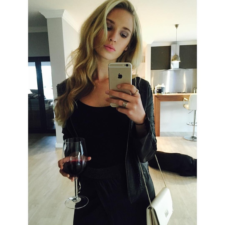 Picture of Roxanne Matthee