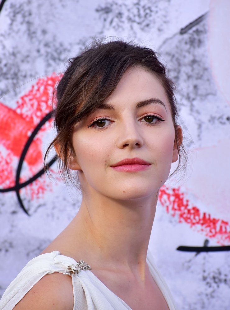 Picture of Ella Hunt