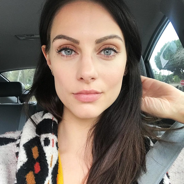 Picture of Julia Voth