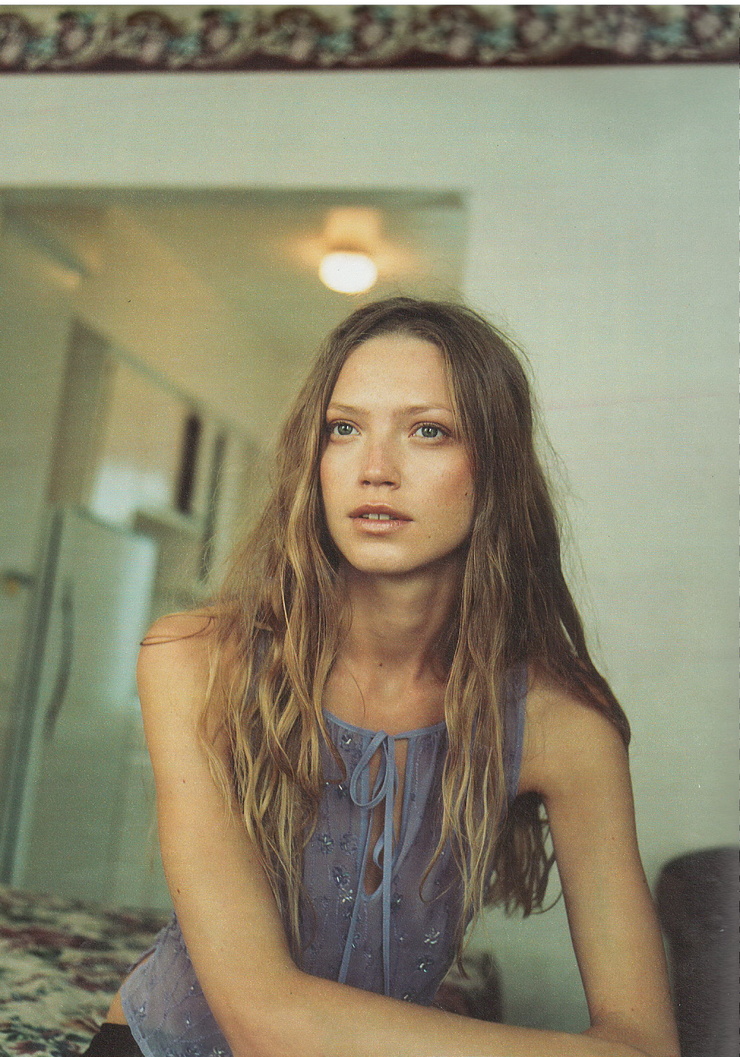 Grazia Italy 28 March 2000/Scans:Bellazon