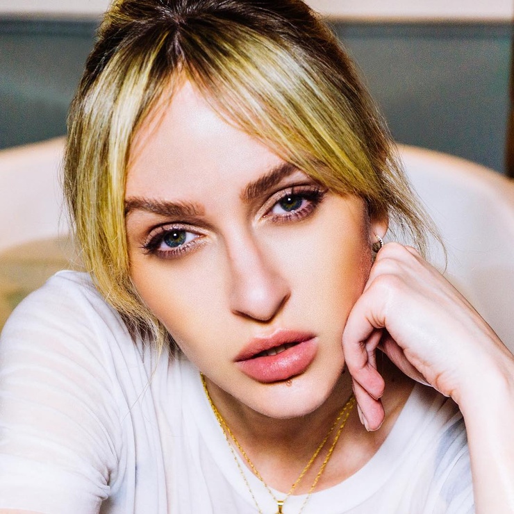 Picture of Alyssa Barbara