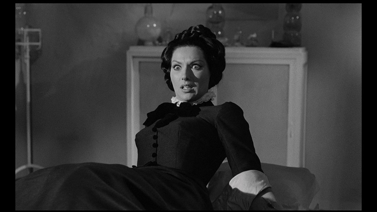 Picture of Helga Liné