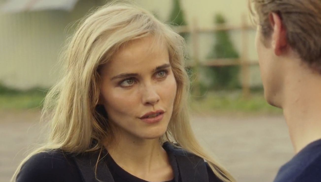 Isabel Lucas as "Samantha Cage"