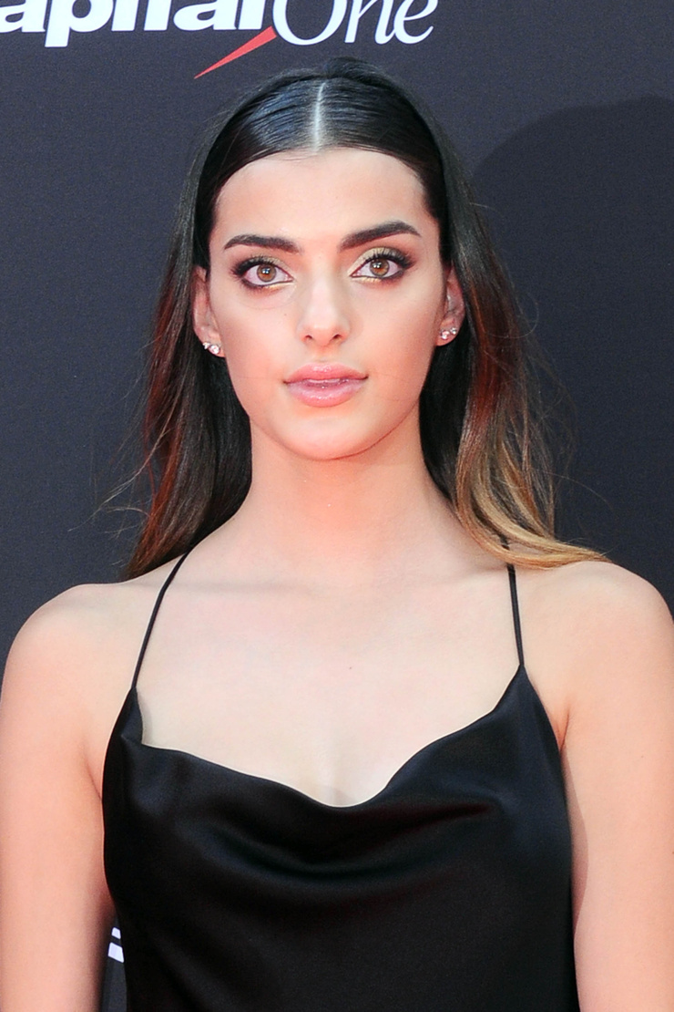 Toni Breidinger image