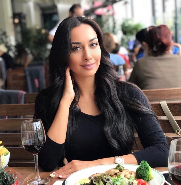 Picture of Sadaf Taherian