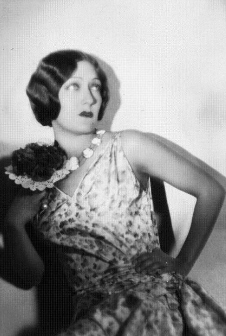 Gloria Swanson picture