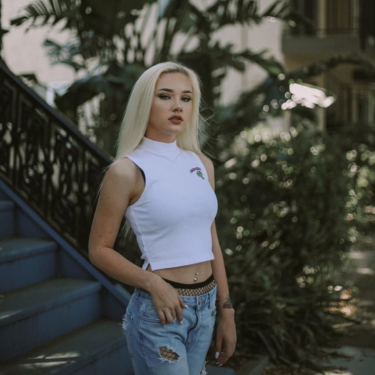 Picture of April Jayne