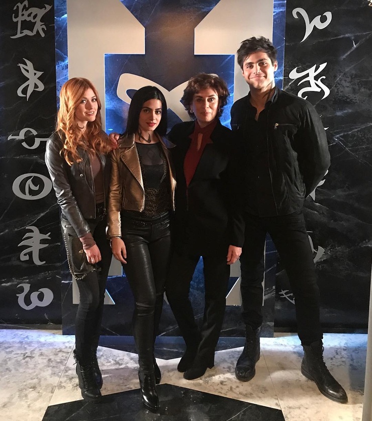 Picture of Isabelle Lightwood (Emeraude Toubia)