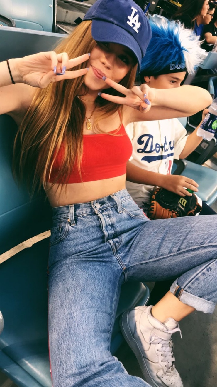 Lexee Smith picture