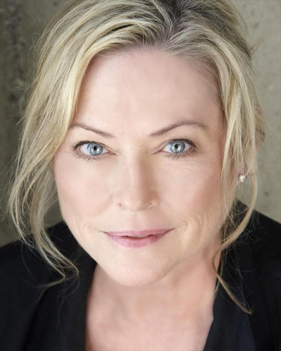 Picture of Lori Hallier