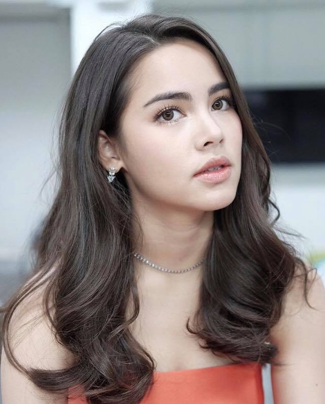 Urassaya Sperbund