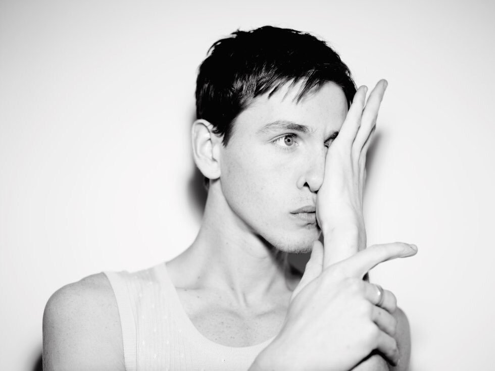 Picture of Harris Dickinson