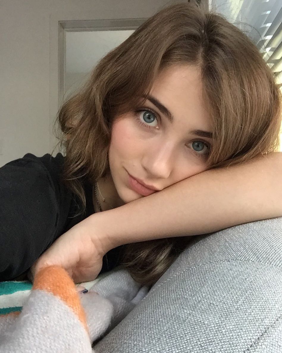 Picture of Emily Rudd