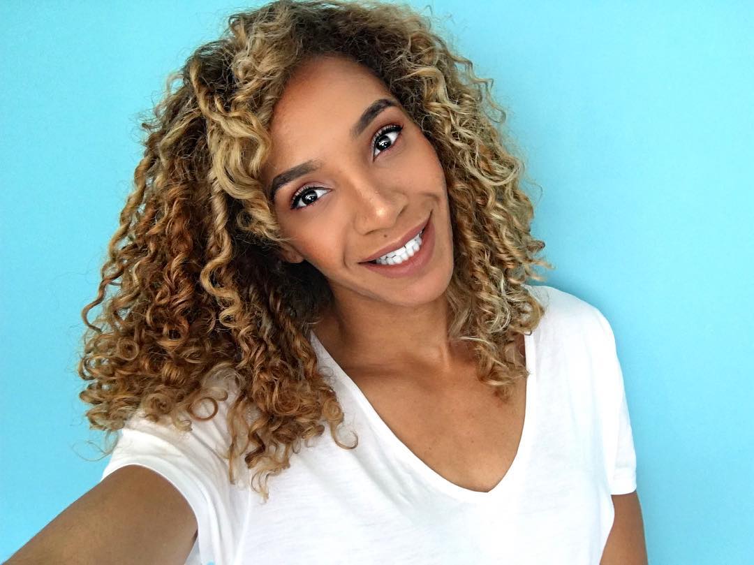 Ashleigh Nelson picture