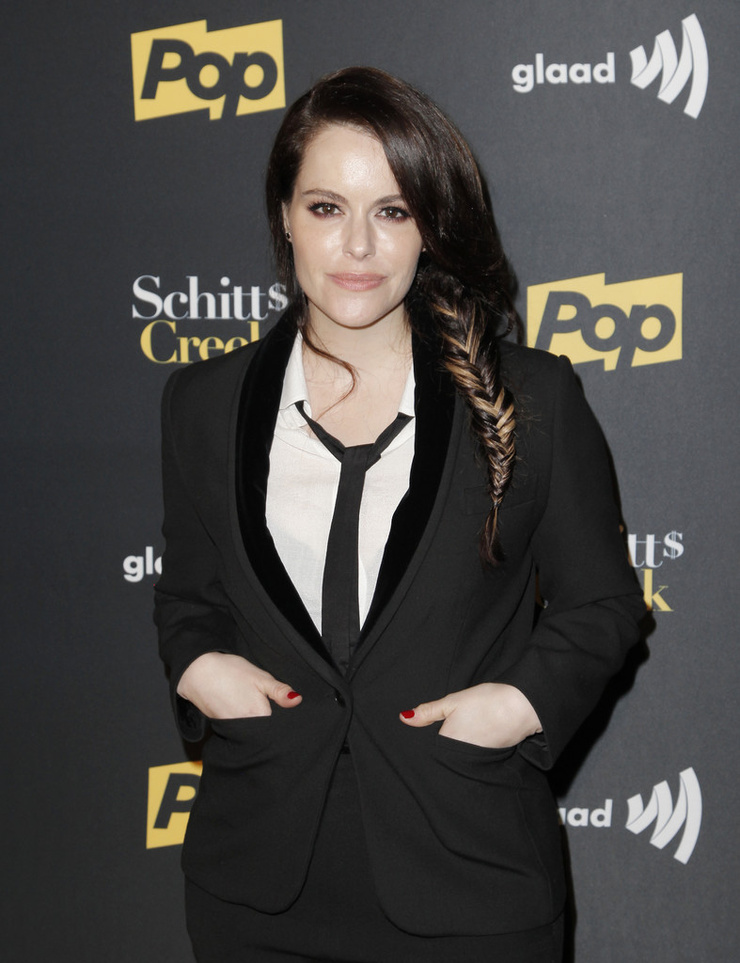 Picture of Emily Hampshire