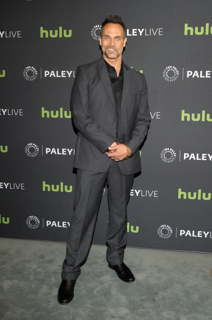 Picture of Todd Stashwick