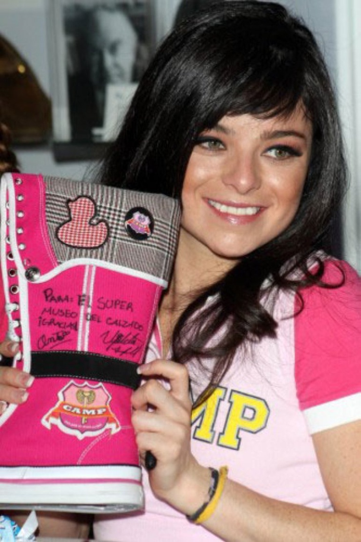 Picture of Violeta Isfel