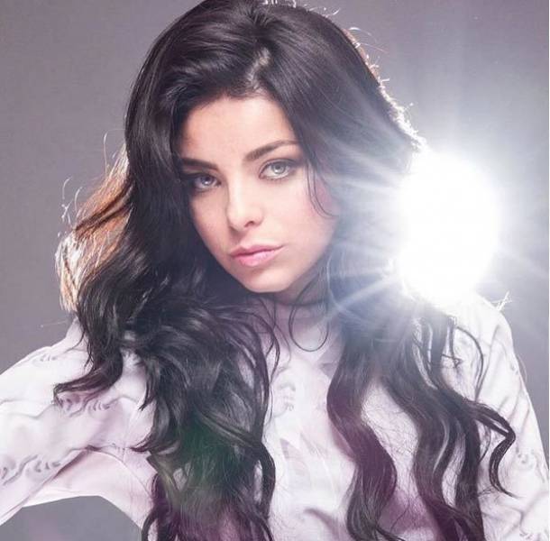 Image of Violeta Isfel