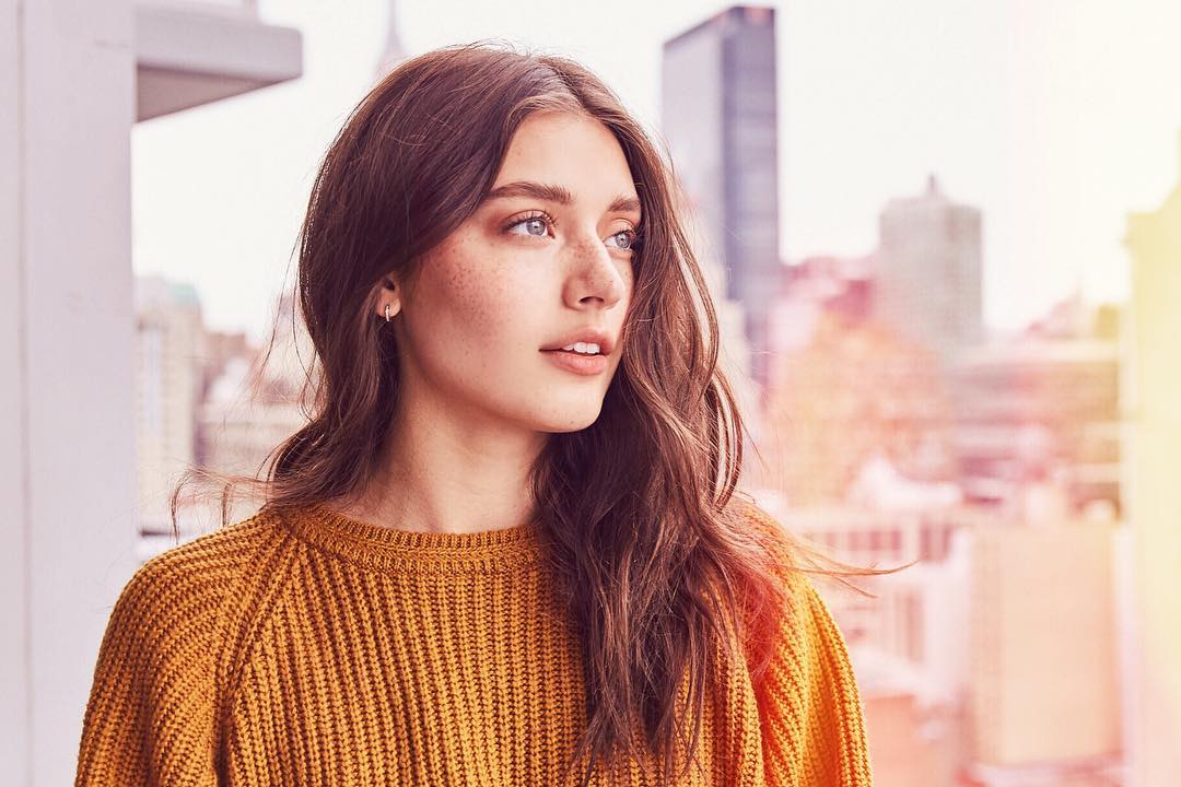 Jessica Clements picture