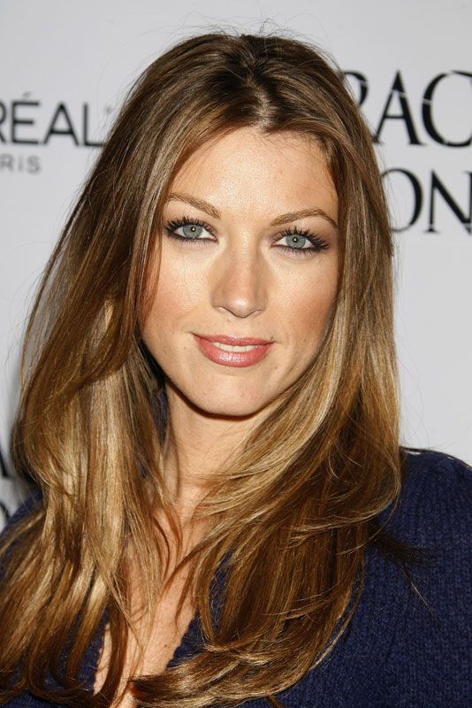 Image of Natalie Zea