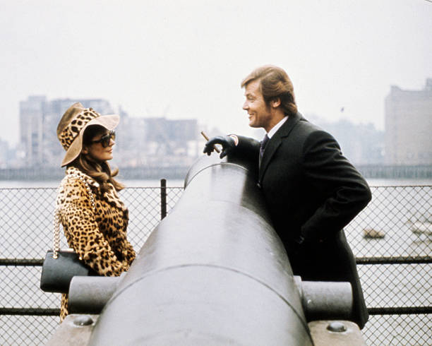 Anna Palk, Roger Moore