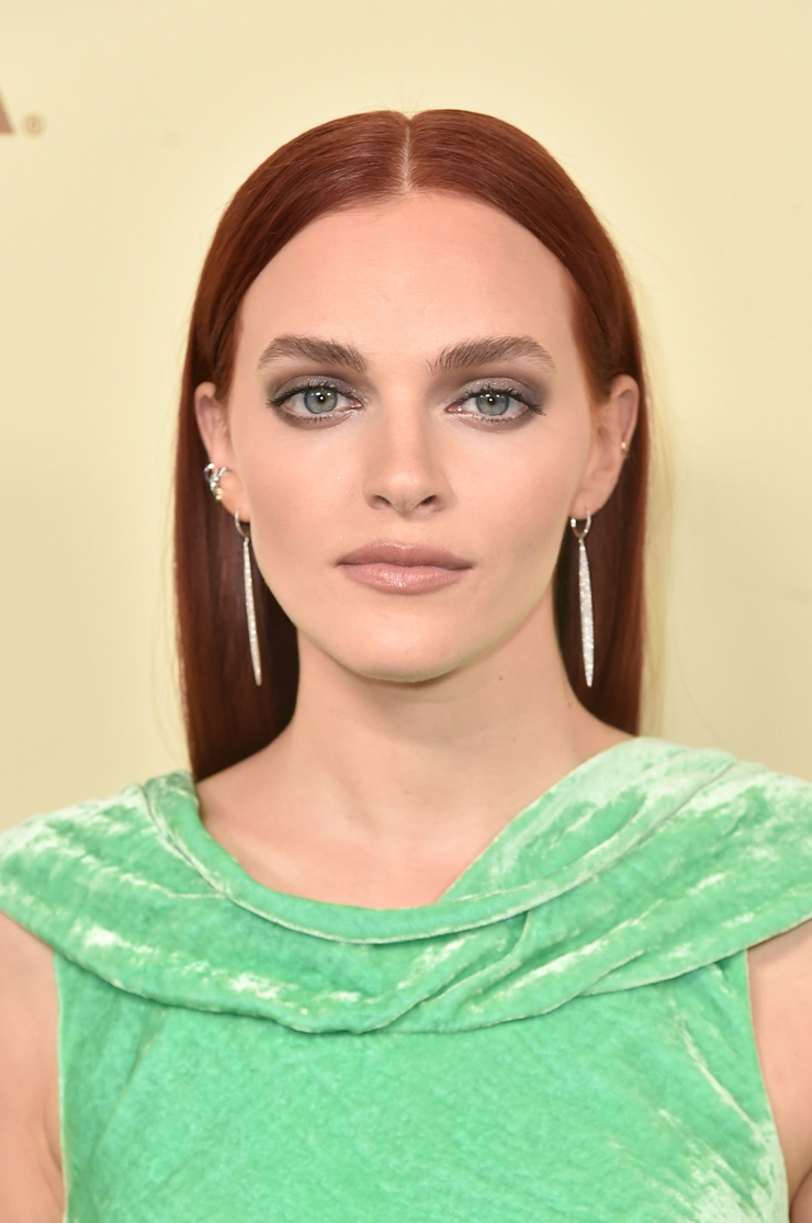 Madeline Brewer picture