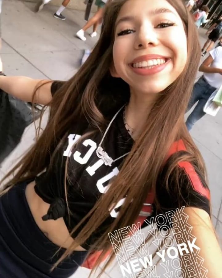 Picture of Lulu Lambros