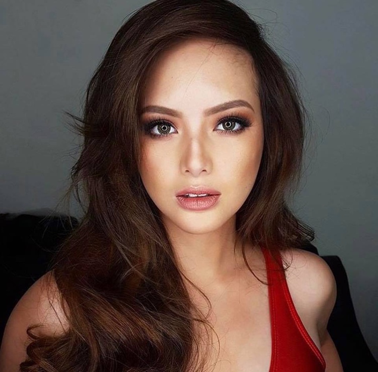 Ellen Adarna