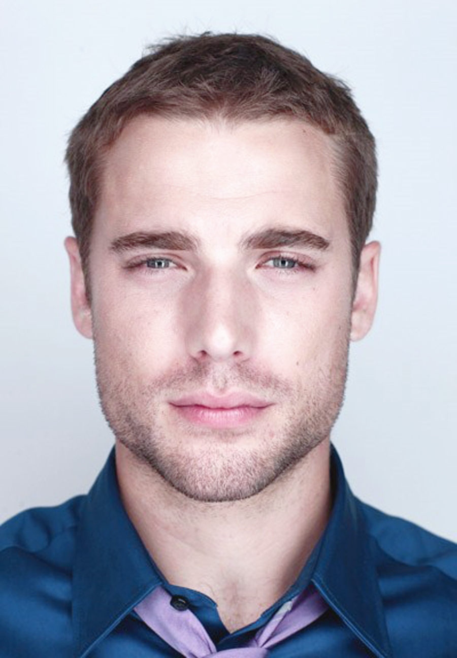 Picture of Dustin Milligan