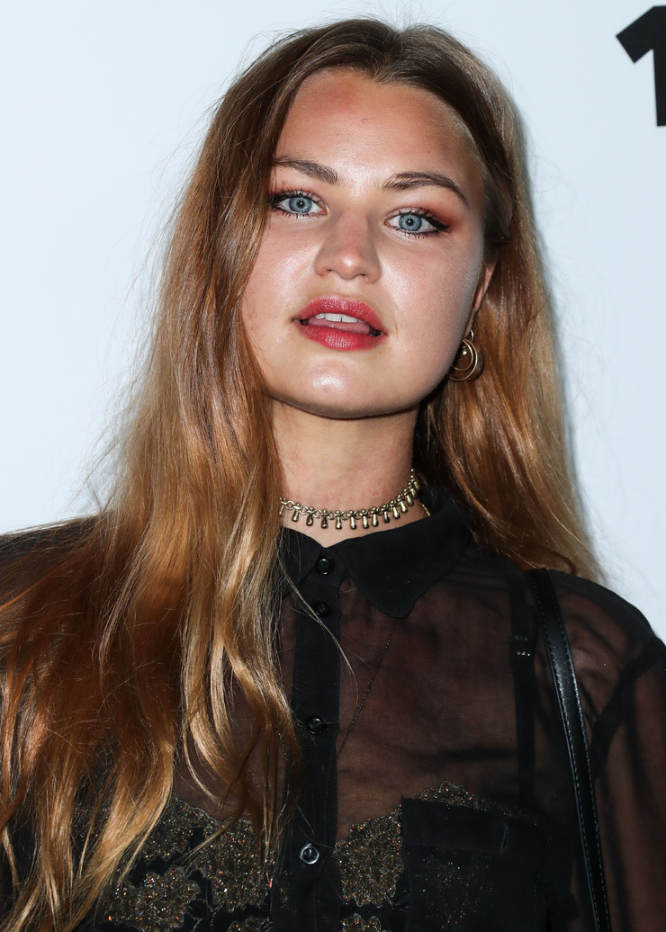 Picture of Jennifer Akerman