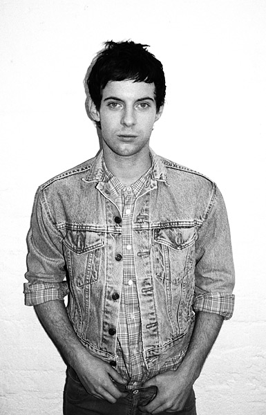 Luke Treadaway image