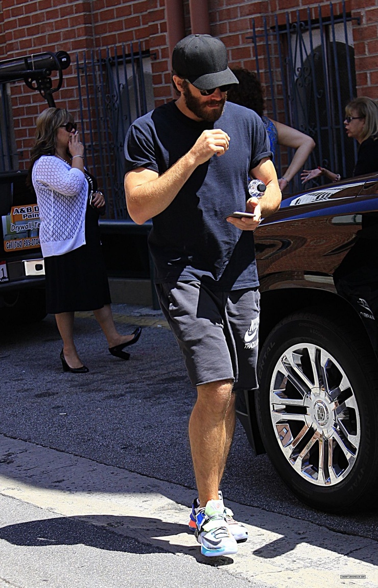 Jake Gyllenhaal image