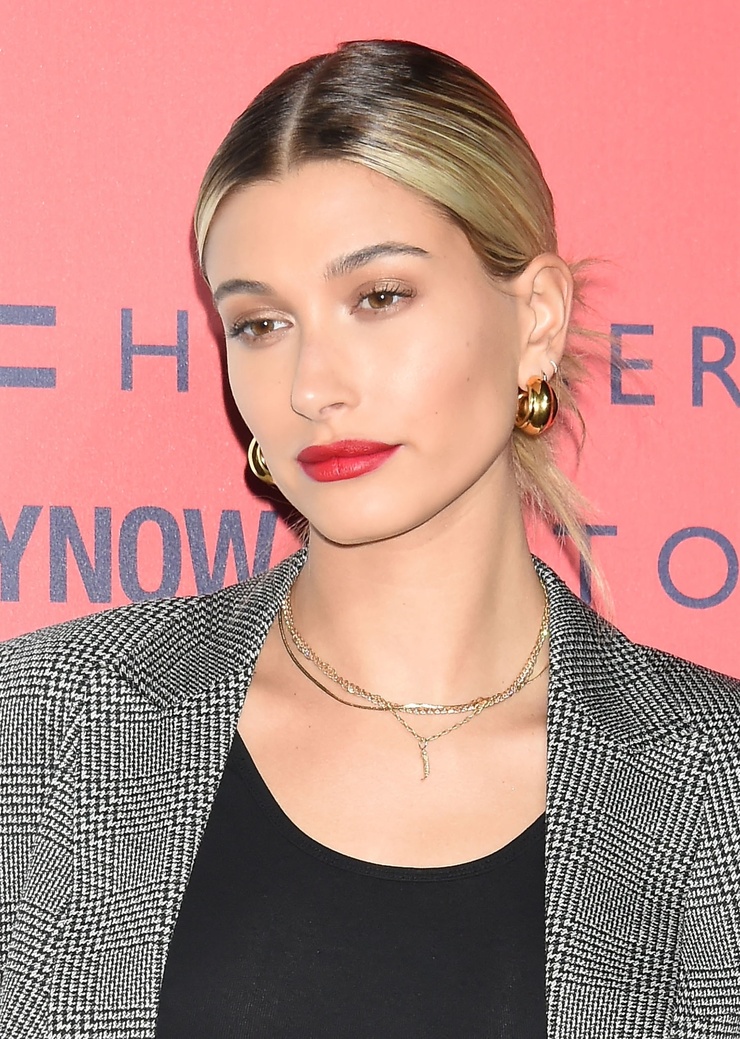 Hailey Baldwin picture