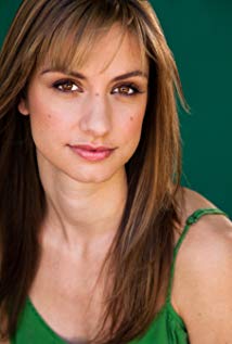 Jennifer Cambra picture