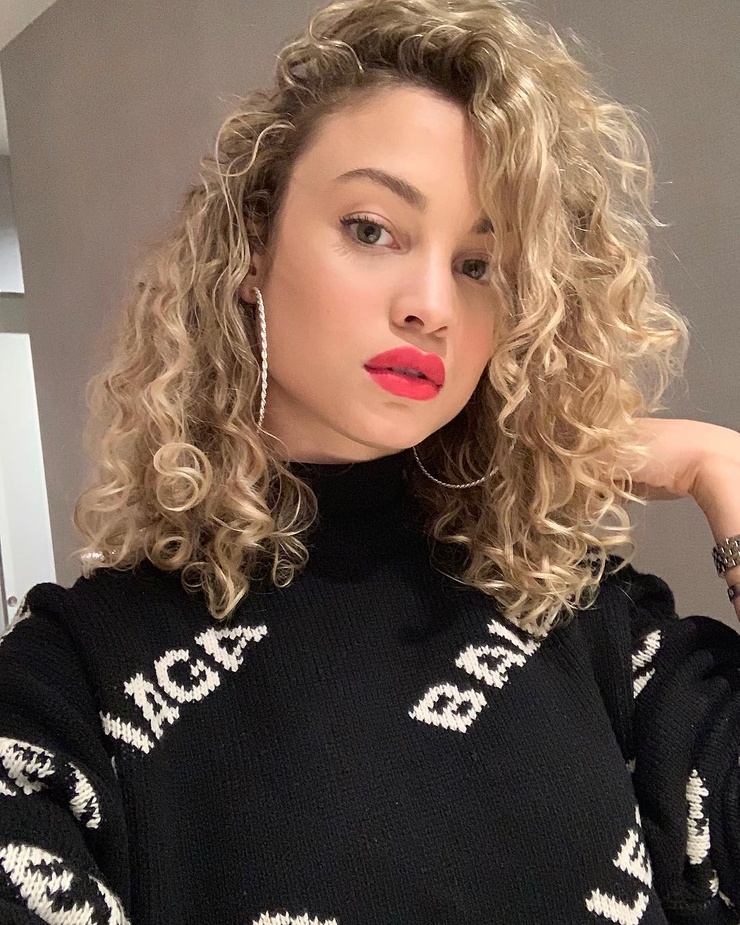 rose_bertram