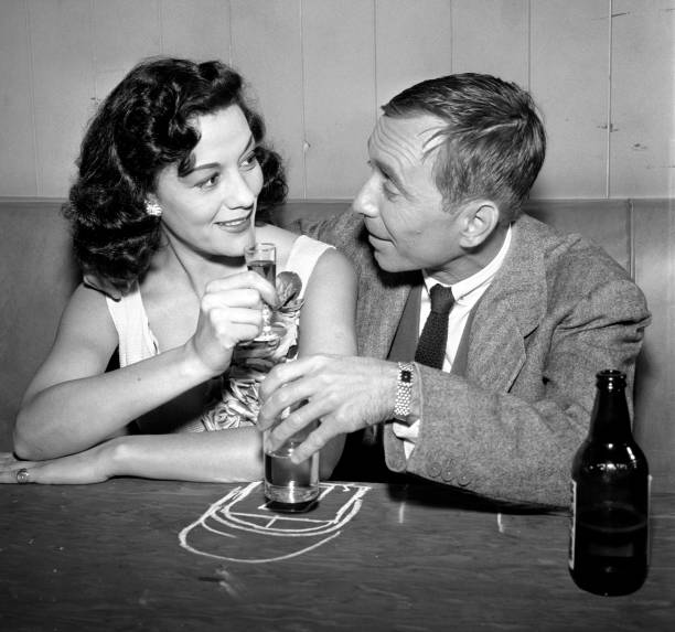 Billy Pearson, Movita Castaneda