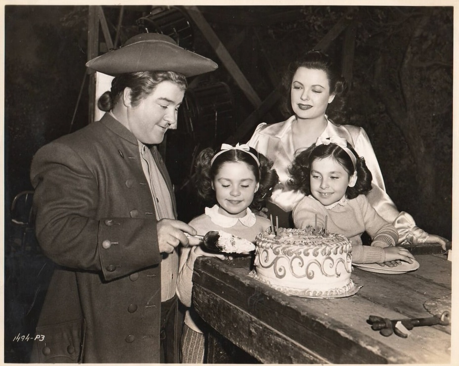 Lou Costello, Marjorie Reynolds