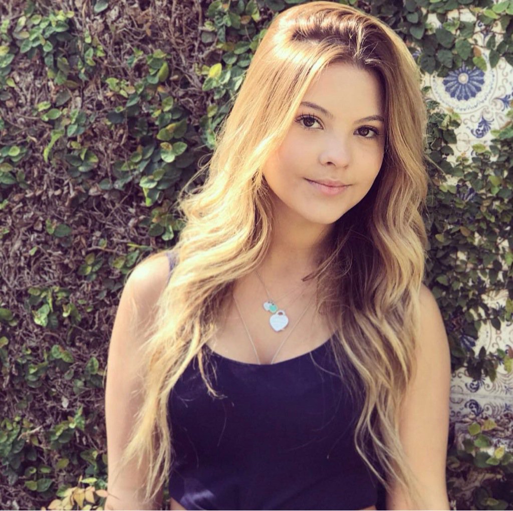 Júlia Gomes picture