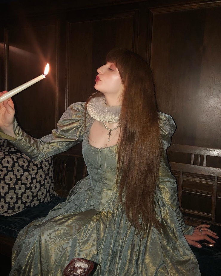 Nicola Roberts image