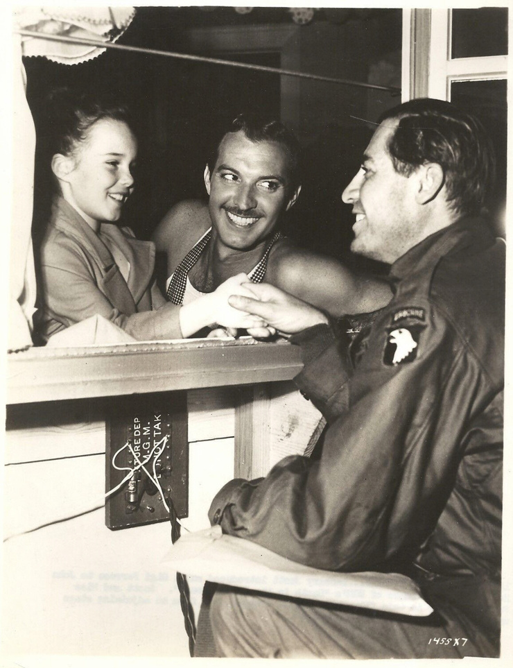 Gigi Perreau, Zachary Scott, John Hodiak