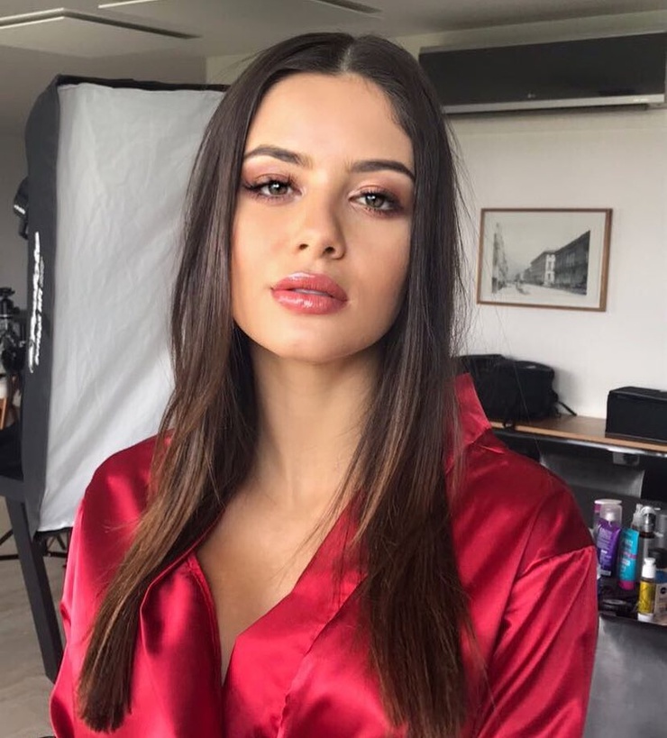 Image of Amanda Wikhel