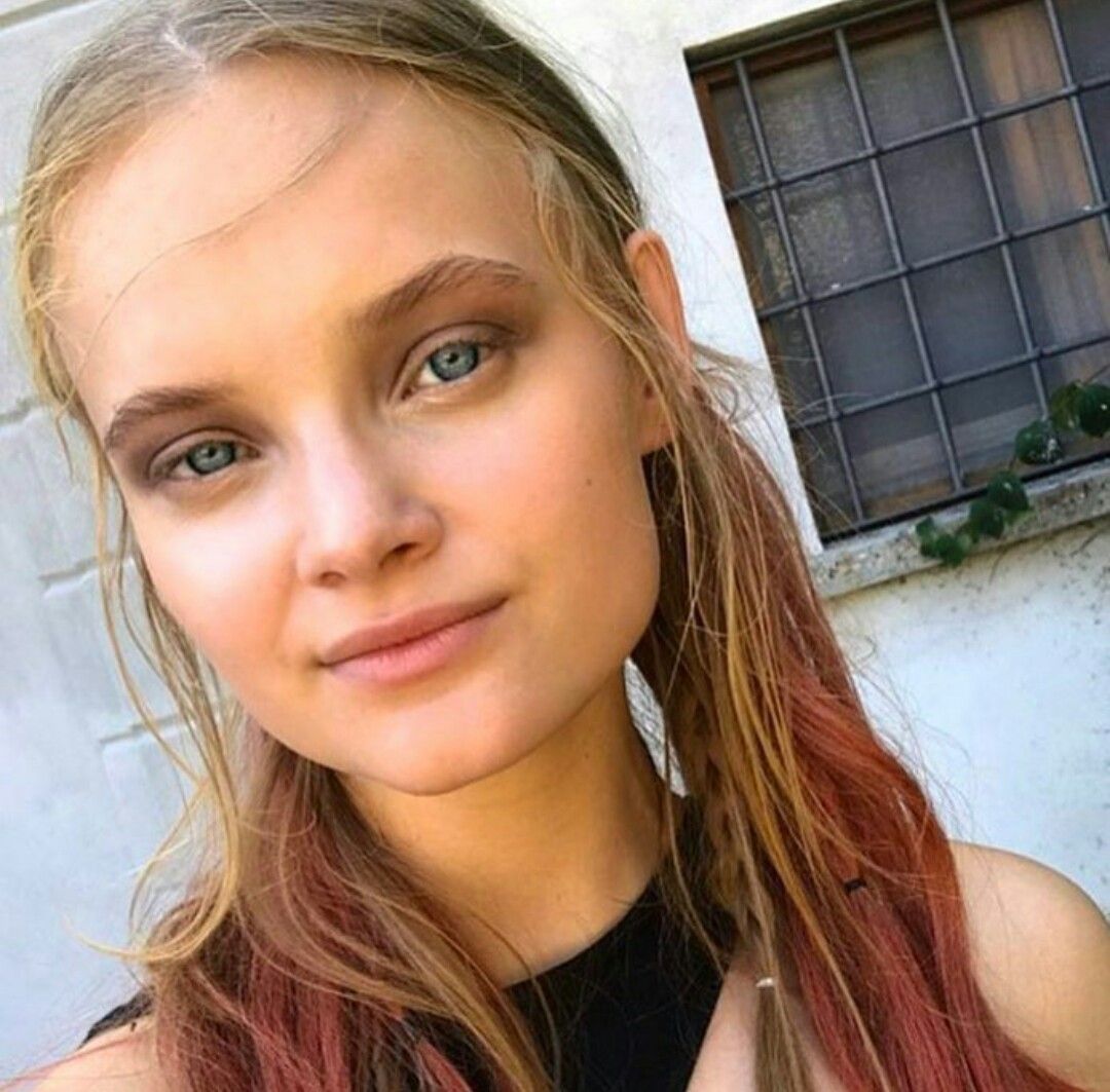 VALOU WEEMERING image