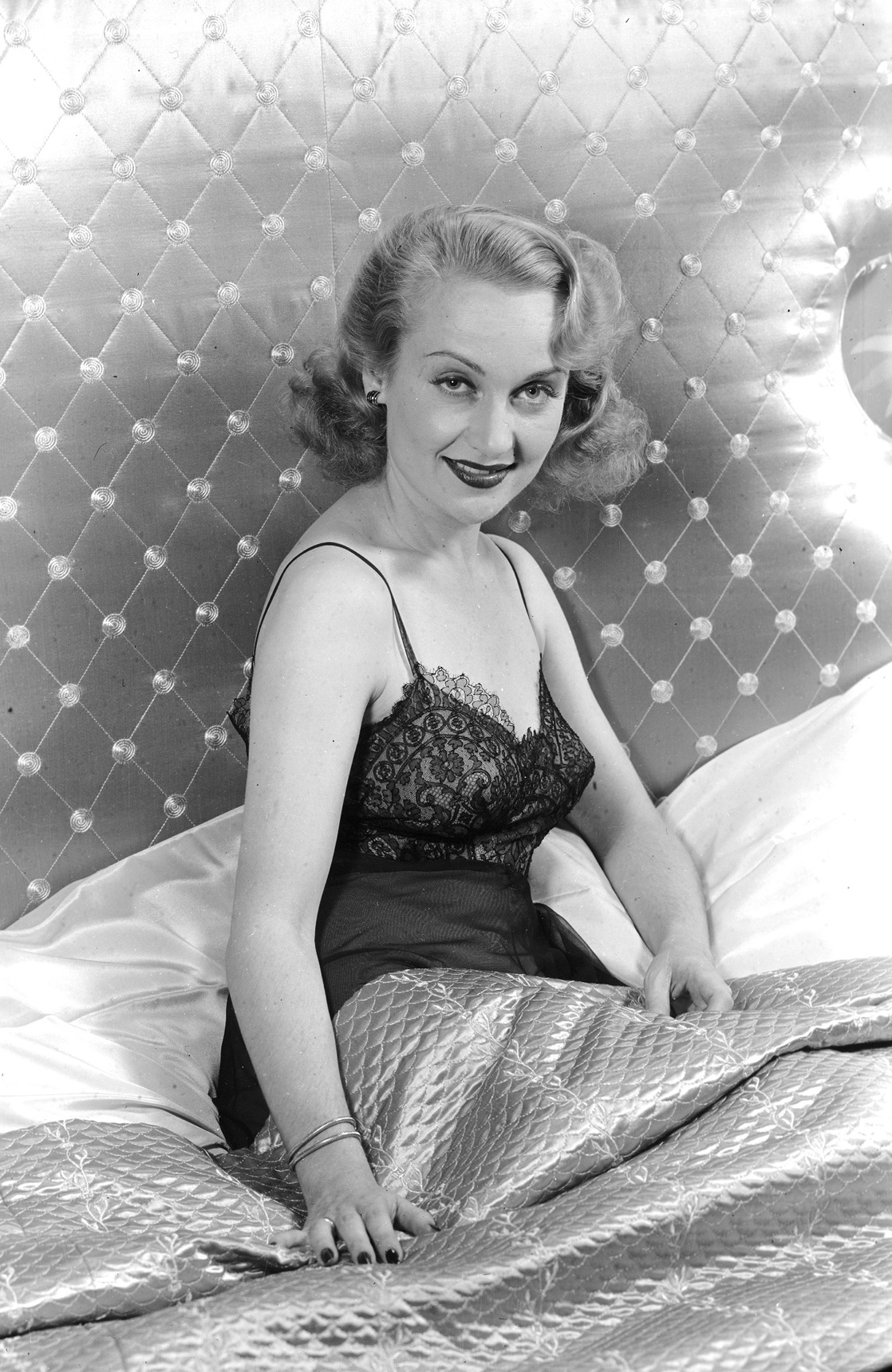 Carole Lombard Image