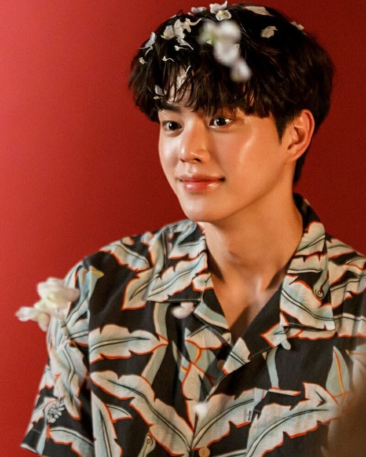 Picture of Song Kang