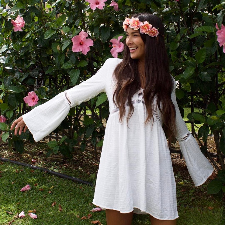 Laura Elizabeth Woo image