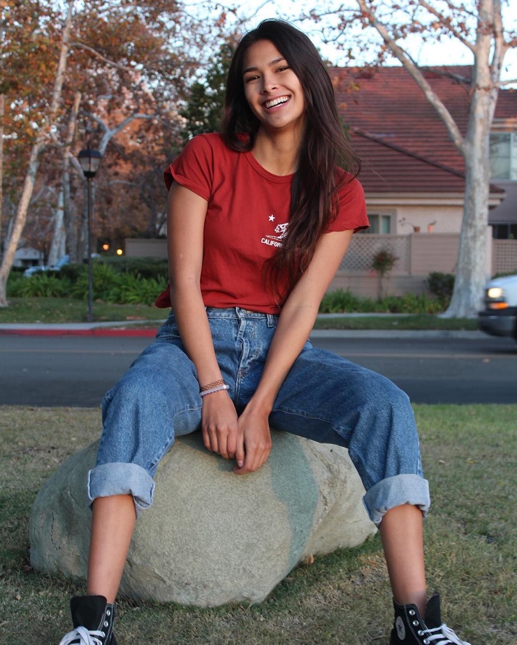 Laura Elizabeth Woo picture
