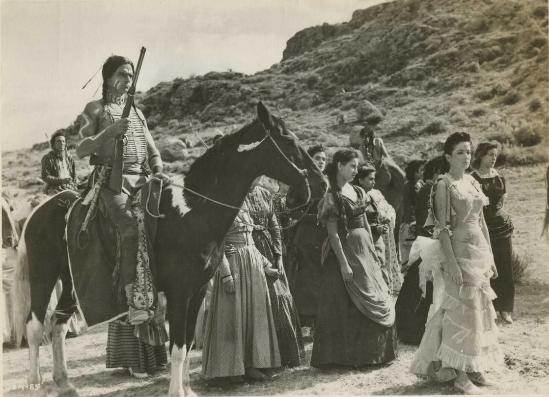 Henry Brandon, Linda Cristal